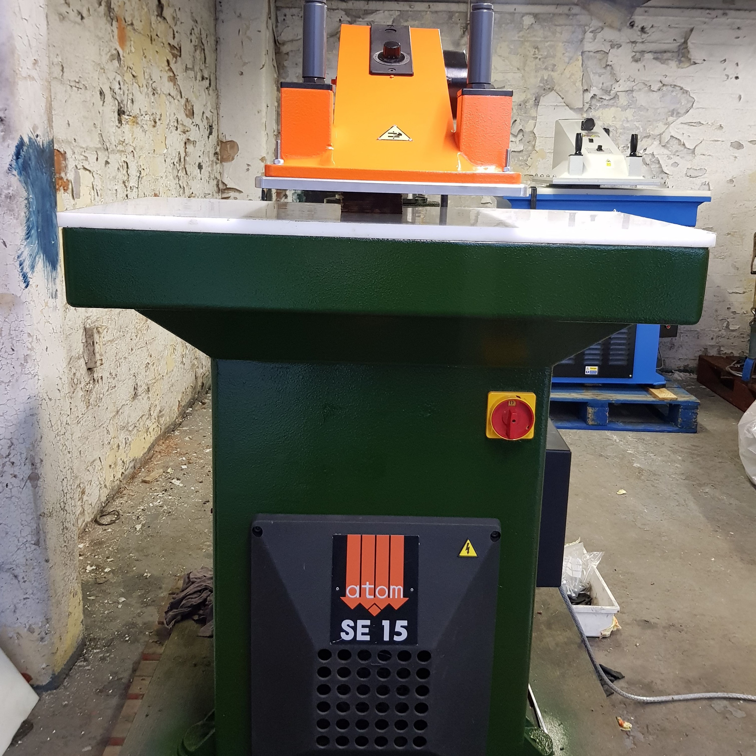 ATOM SE15 CLICKER PRESS